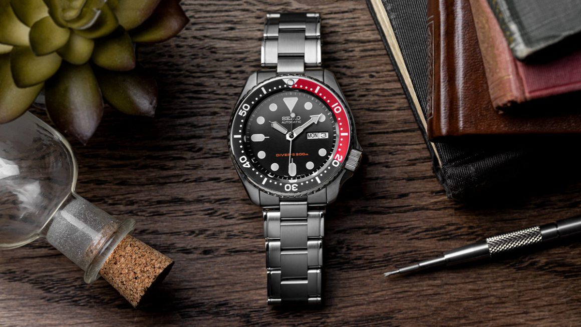 3 Cara Mengecilkan Jam Tangan Rantai Sendiri di Rumah