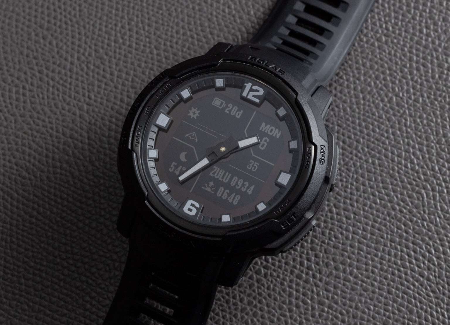 Garmin Instinct Crossover Solar Tactical Smartwatch Hadir dengan ...