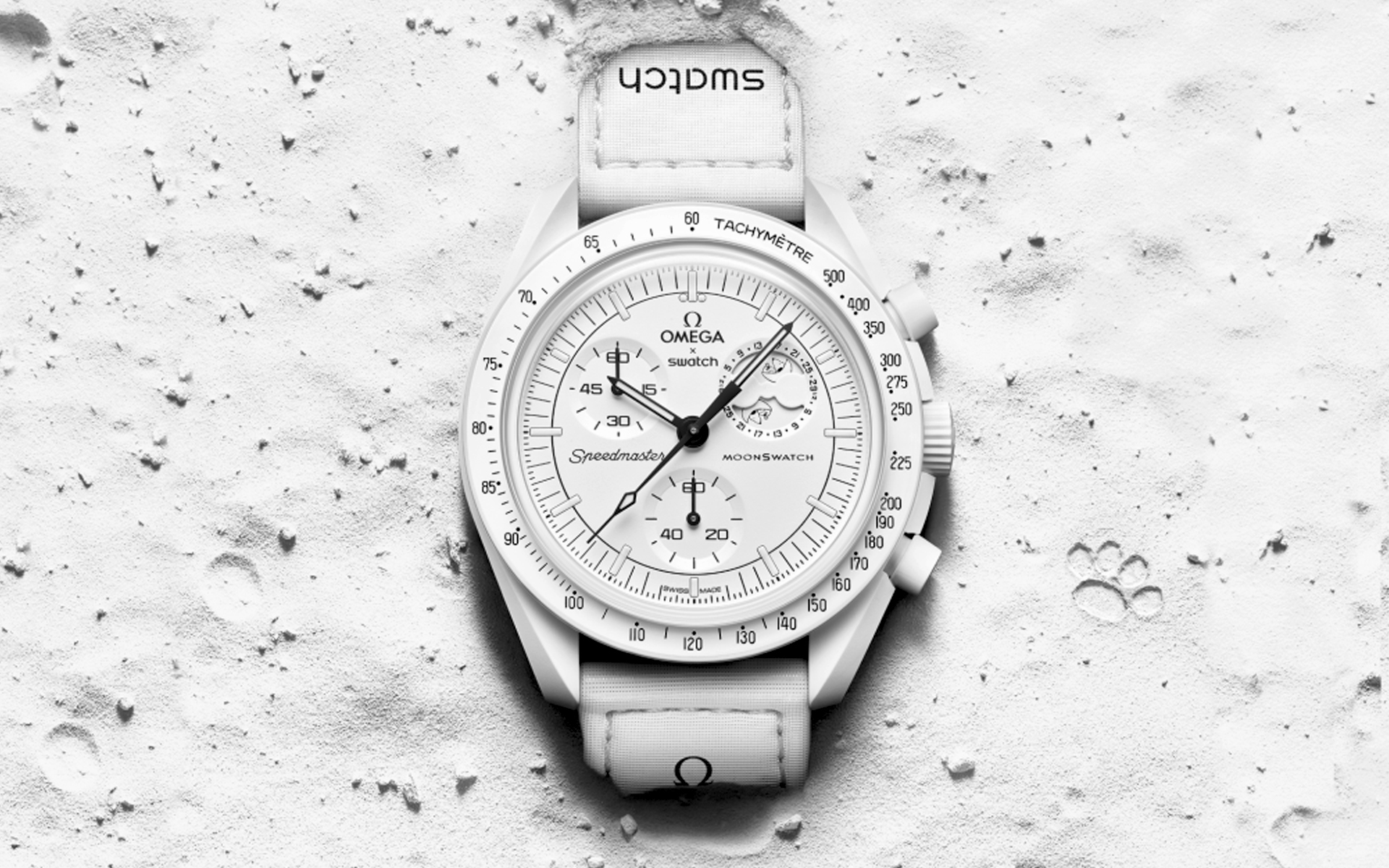Swatch x Omega MoonSwatch Mission To The Moonphase, Ada Snoopy Tidur di ...